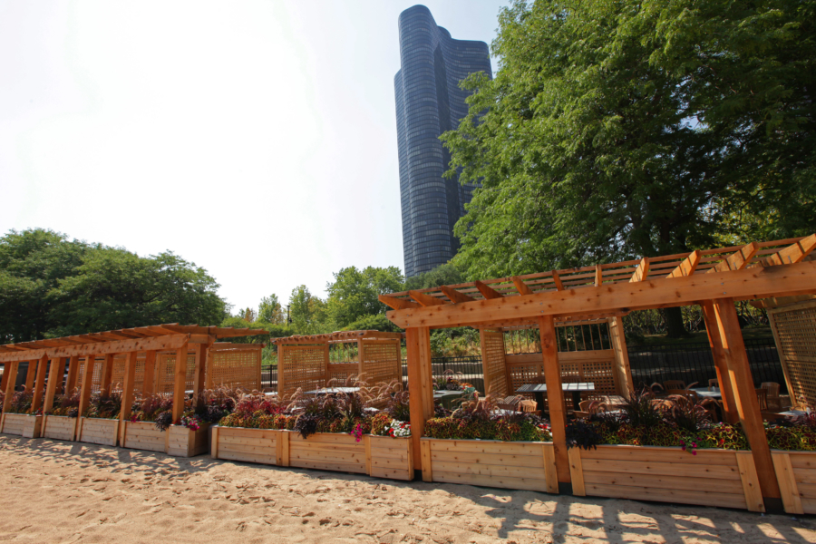 Chicago Waterfront Restaurants for Summer Beach Eats