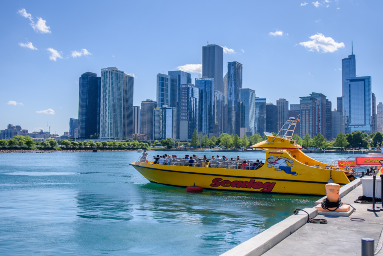 Chicago Lake & River Boat Tours: Find Your Cruise