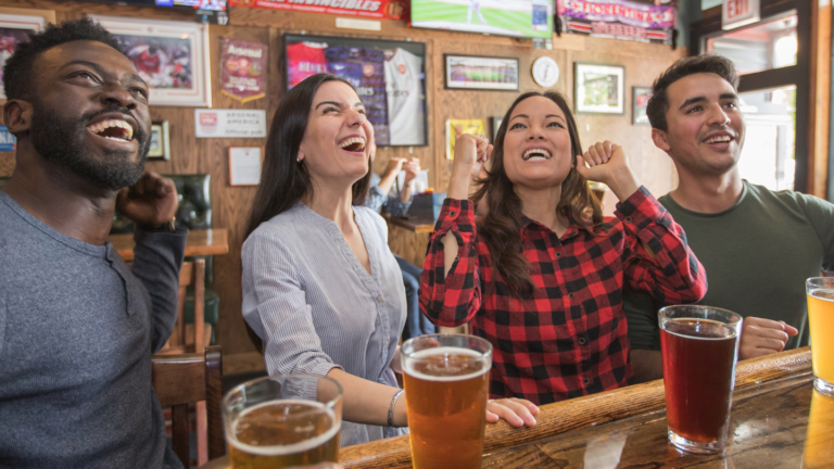 Chicago Sports Bars | Game Day Guide Around Town