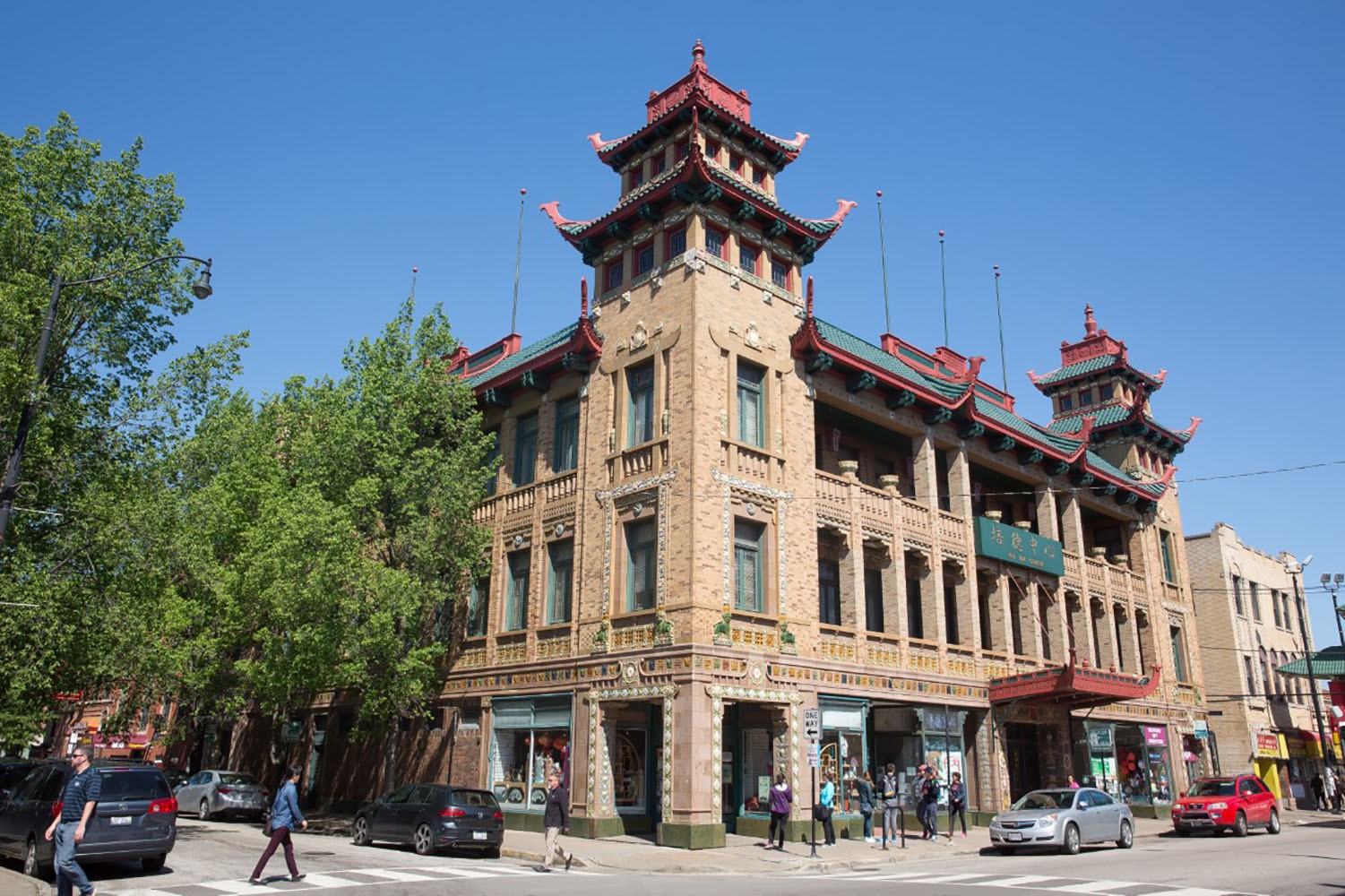 Explore the fascinating architecture around Chicago’s South Loop ...