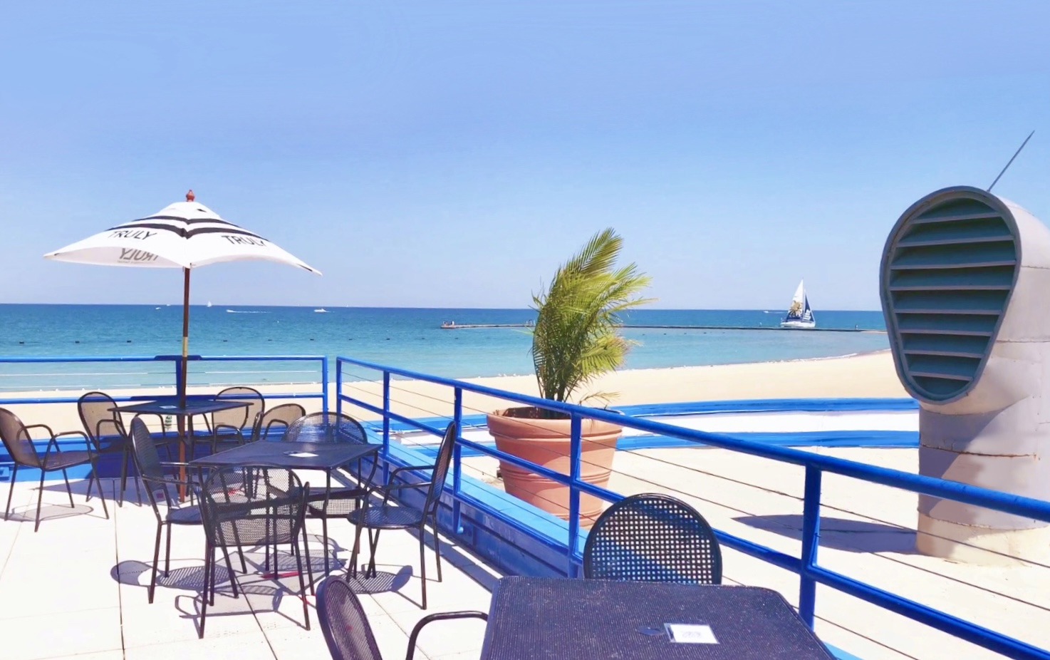 Chicago Waterfront Restaurants | Best Beach & Lakefront Restaurants and ...