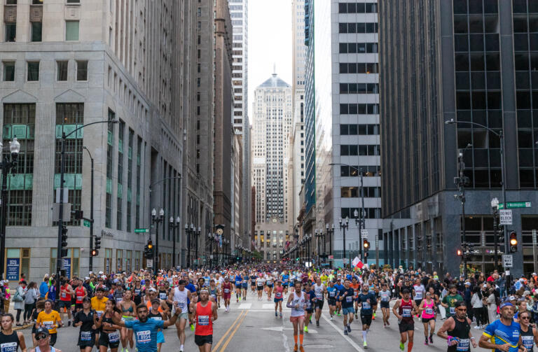 Chicago Marathon: Race Day Guide for Spectators