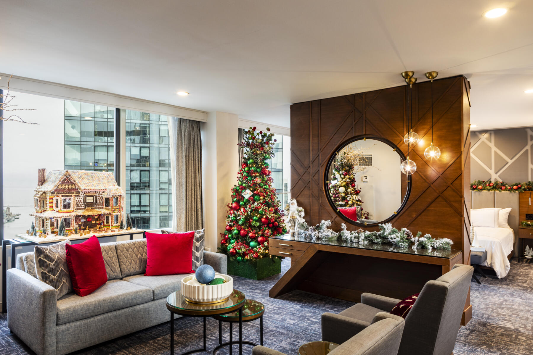 Best Chicago Hotels to See Stunning Holiday Decorations